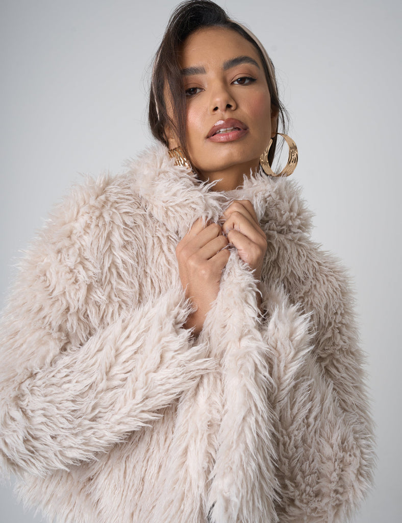 Short Shaggy Faux Fur Jacket Beige